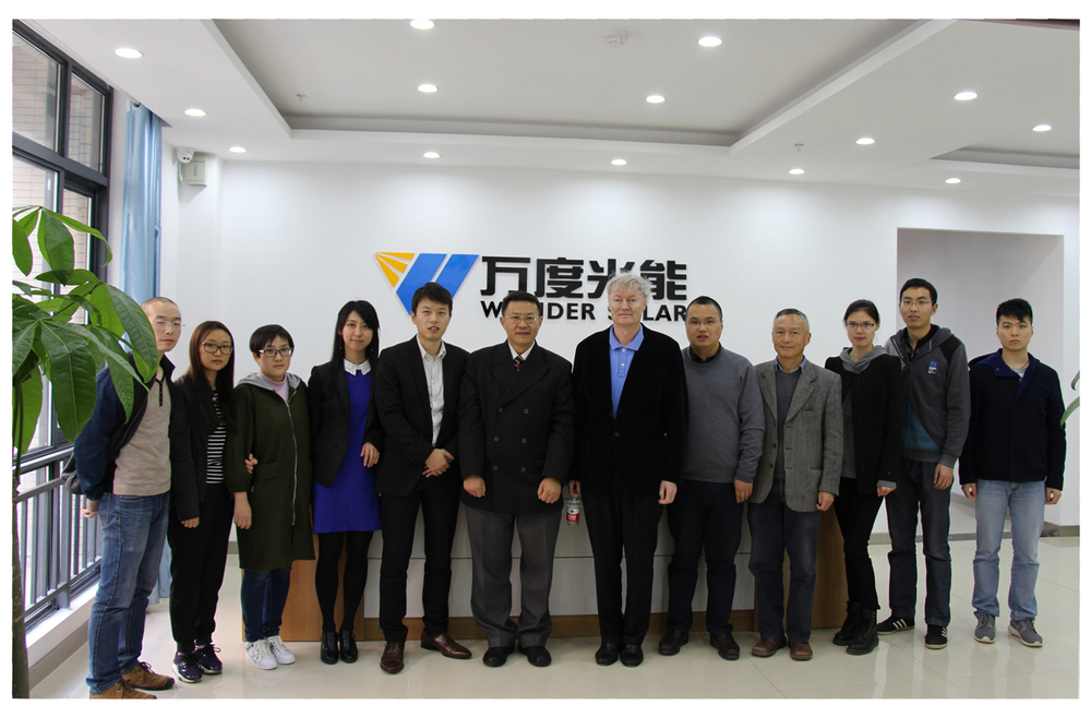 染料敏化太阳能电池之父迈克尔•格兰泽尔(Michael Gratzel)教授到我公司座谈 - 湖北万度光能有限责任公司